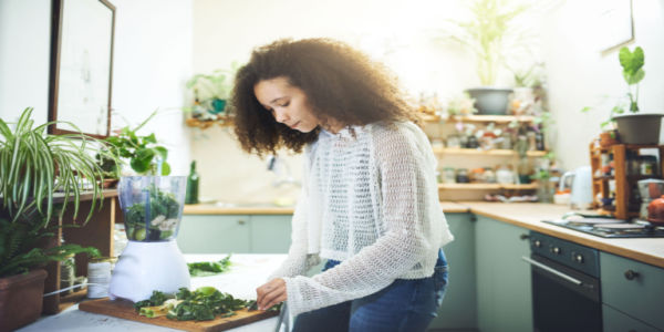 6 Steps to Create a Healthy Diet for Women | BistroMD